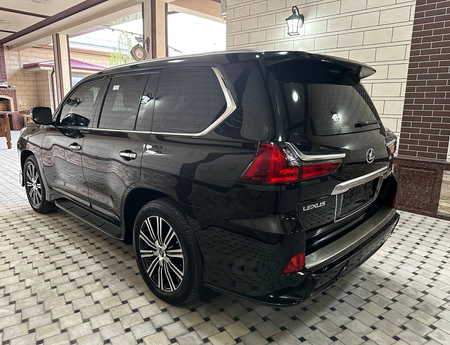 Продаётся: Lexus LX 570