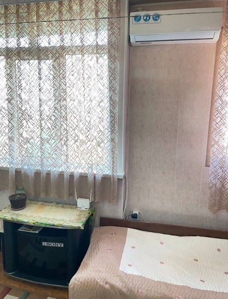 В центре Бабура 2/8/9 разделка есть балкон ор-р РОВД Пл 60м2