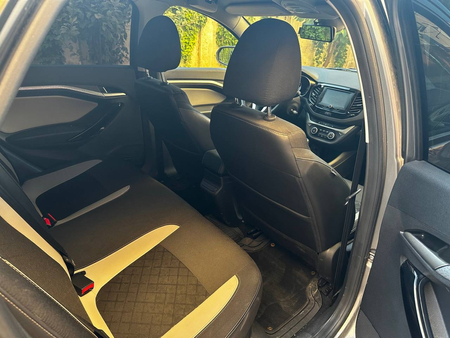 Lada Vesta SW Cross 1.8