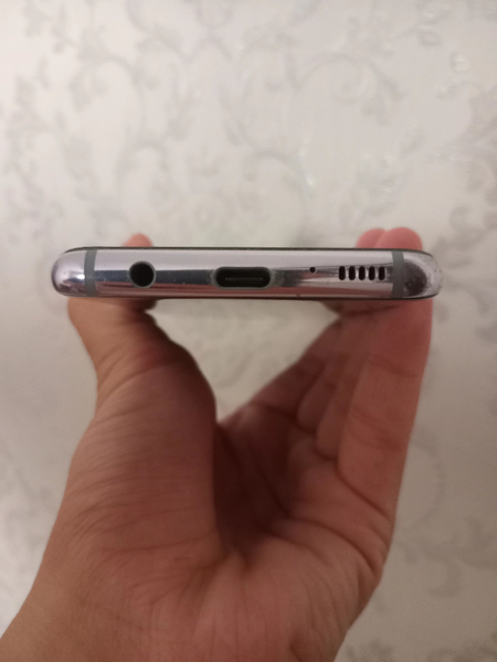 Samsung s8  64/4 gb