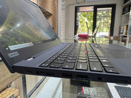 Lenovo ThinkPad P15s Core i5-1145G7 озу8гб хард256ssd Nvidia T500