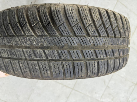 Продаются все сезонные диски с шинами. 195/60/R15 Dynamo