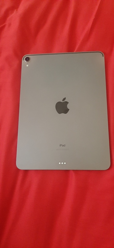 Ipad pro 120 fps..xolati yaxshi.kelishib sotuvraman