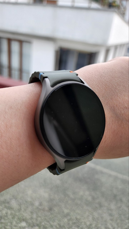 Samsung Galaxsy Watch 7,44 mm sotiladi yengi 3 4 martta taqdim