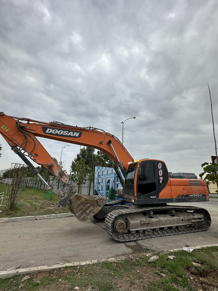 Doosan 340 эксковатор