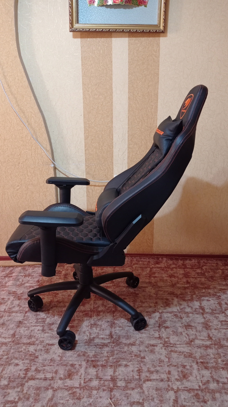 Игравой кресло COUGAR Outrider S сотилади