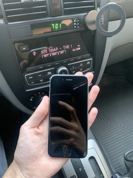 iPhone 6 16GB sotiladi atpechatkalari ishlidi