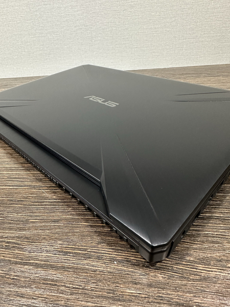 игровой RYZEN 5 ноутбук ASUS Tuf Gaming FX505D, в отличном состоянии