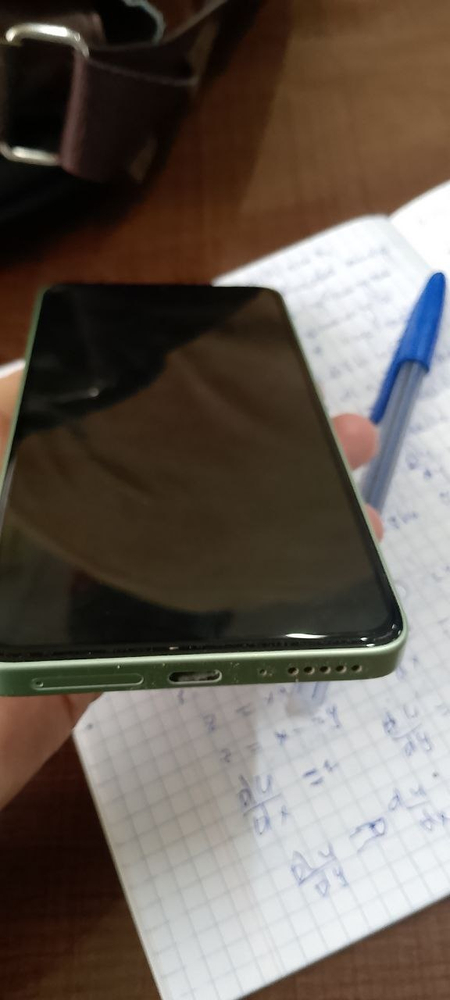 Telfon yangi garantiyasi bor karobka dakument bor