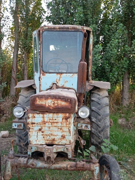 Traktor xachka 28