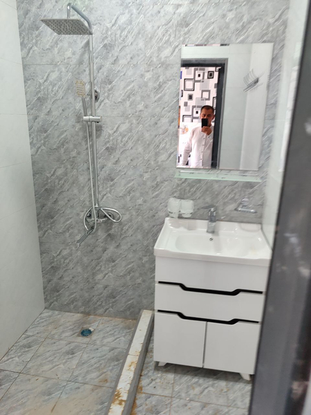 Sotiladi toshkent shahar bektemirda 1 sotix  3 xona