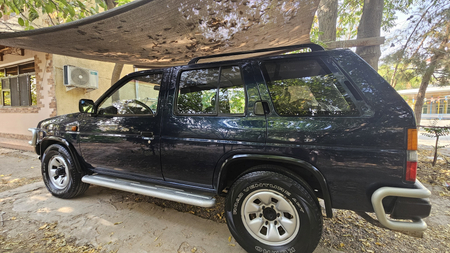 Nissan terrano внедорожник
