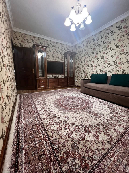 Срочно продаётся 3х комнатная Балкон 2*7 Высокопотолочка