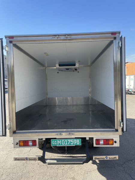 Новый Dongfeng с рефрижератором