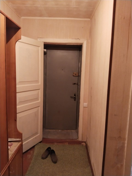 Аренда СЕРГЕЛИ 1 ком. 18 м2 санузел свой с обстановкой 2/4 кирпич 250у