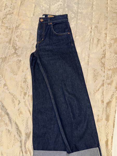 Продаются джинсы, все в хорошем состоянии, бренды Zara, Mango…