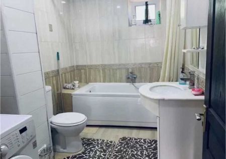 (К125186) Продается 3-х комнатная квартира в Мирзо-Улугбекском районе.