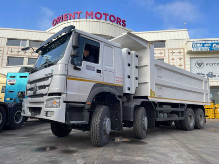 HOWO SINOTRUK газовый самосвал 31 тонна 22 куб Газовые баллоны 8х150 л
