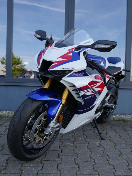 Спортбайк Honda CBR 1000 RR под заказ из Германии