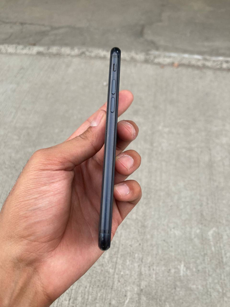 Iphone Se 2020 sotiladi