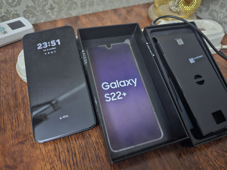 Samsung s 22plus