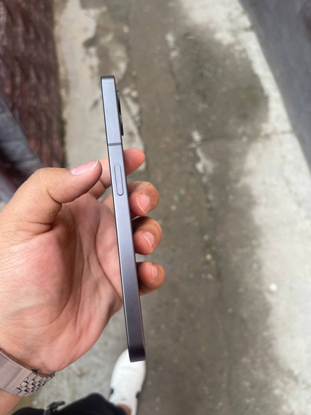 Nothing Phone (1)