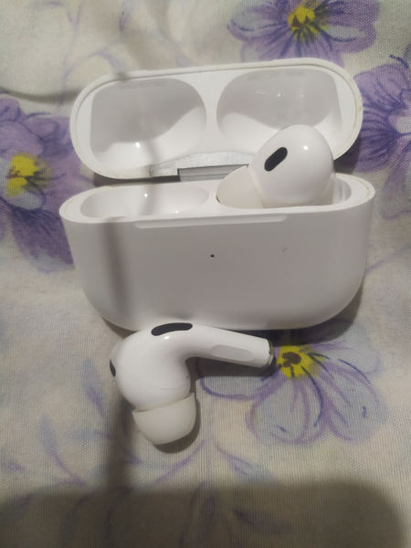 Airpods Pro 2 sotiladi.