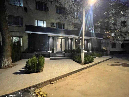 Продаётся Евро офис Ориентир: Бадамзар мечеть  100м2