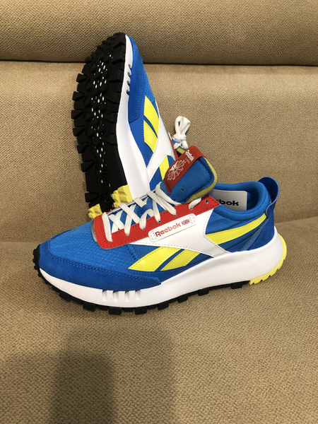 Reebok кроссовки распродажа!!!