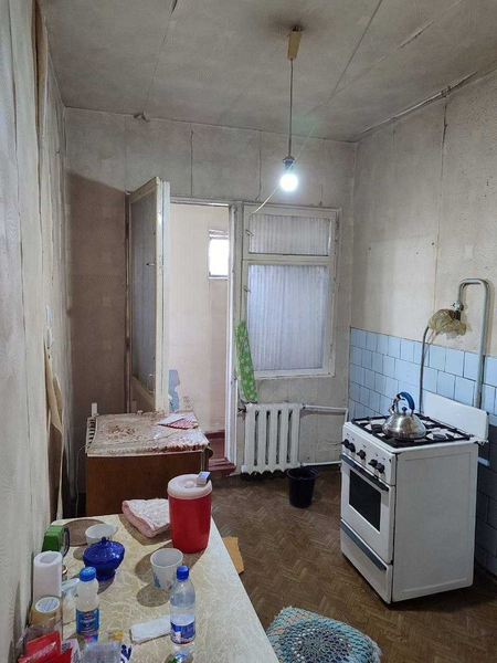 uy sotiladi chilonzor 20 kv 3 xona 9 etaj 56000$ bex remot