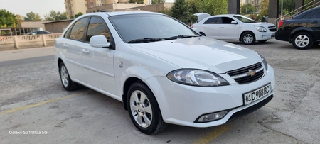 Chevrolet Gentra sotiladi. A\\\'lo holatda, savdolashish mumkin