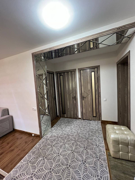 Продается 4х комнаиная квартира,ор-р 64 школа,эко парк, 100м2
