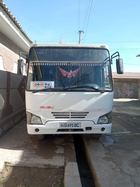Исузи сотилади NP37