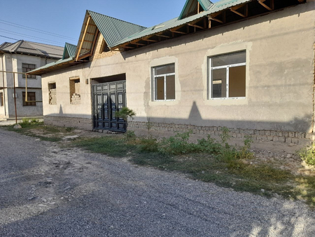 Узимни уйим сотилади