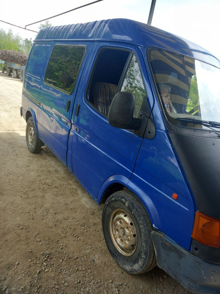 Ford sotiladi yil 92
