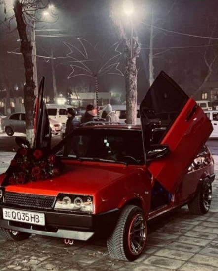 2109 Lada sotiladi barakalik moshina majburlikdan sotyapmiz benzin pra