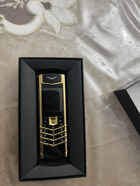 Vertu Gold ideal