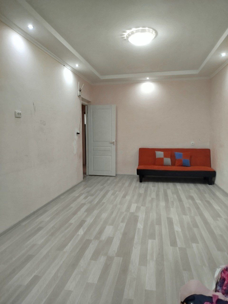 Юнусабад 11кв 2/2/4 Балкон 2х6 Кирпич