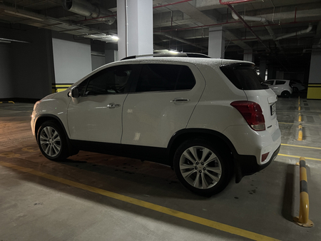 Tracker Premier AT Cвоя машина