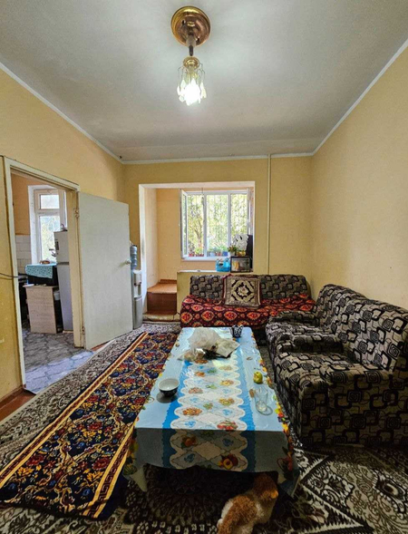 Продается 3/2/4 кв массив Феруза №1188