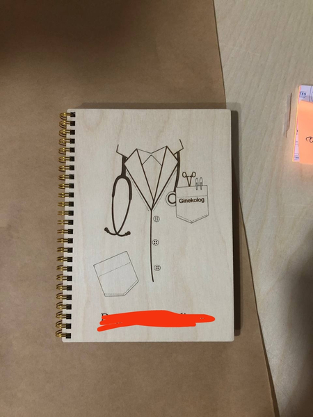 Noodatiy notebook har hil yozuv logotib tushirib beramiz