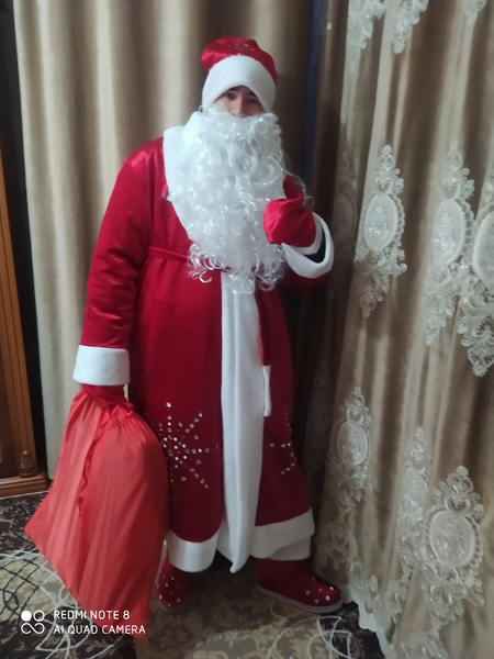 Qorbobo kiyimi Dedmoroz