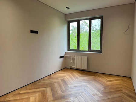 ЕВРОЛЮКС трешка на Ц5 Алайский МИнор 70м2 новая!`