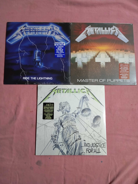 Продам фирменные виниловые диски группы METALLICA.