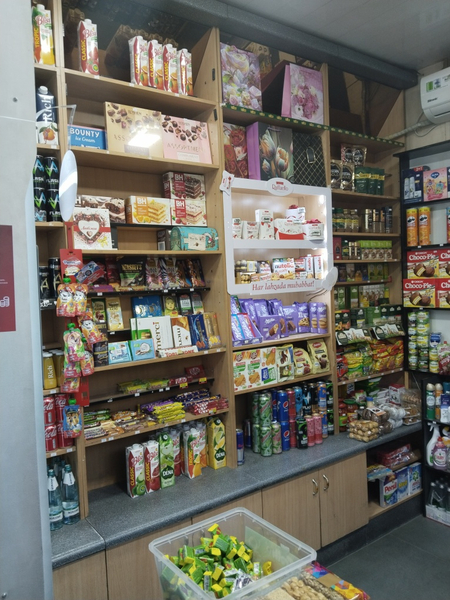 Срочно продается магазин (остановка) мирабадский р-н, с кадастрам