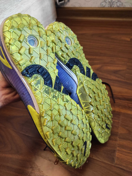 42 razmer Kam kiyilgan butsi Nike mercurial
