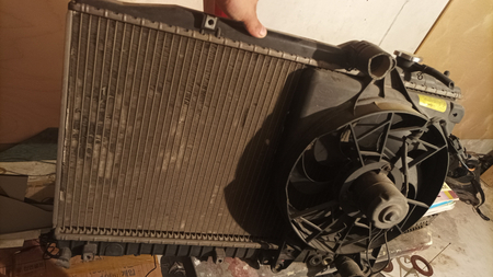 Radiator Hunday beu