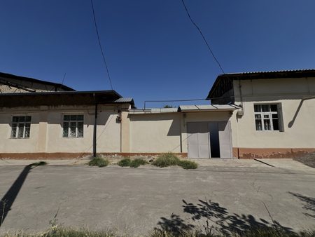 Chilonzor Mevazor 2.5 sotokli uy sotiladi