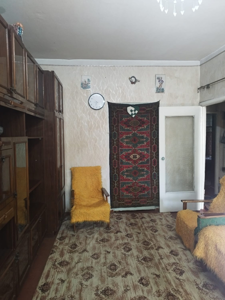 Продаю четырёх комнатную квартиру