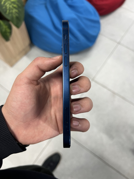 iPhone 12 kor dok bor